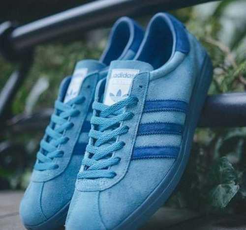 Adidas Tahiti light blue