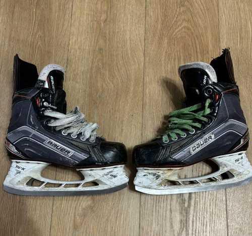 Хоккейные коньки bauer x700 5 EE