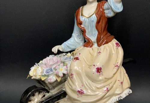 Статуэтка Девушка с тележкой цветов. Мейсен