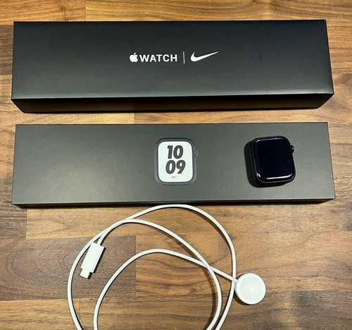 Часы apple watch 7 45 mm nike черные