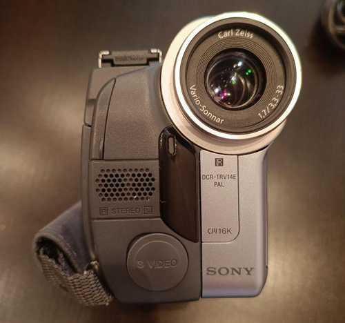 Видео камера sony handycam DCR-TRV14E