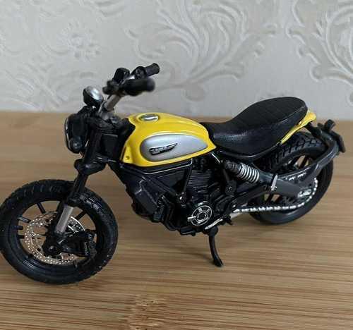 Модель Ducati Scrambler bburago 1: 18