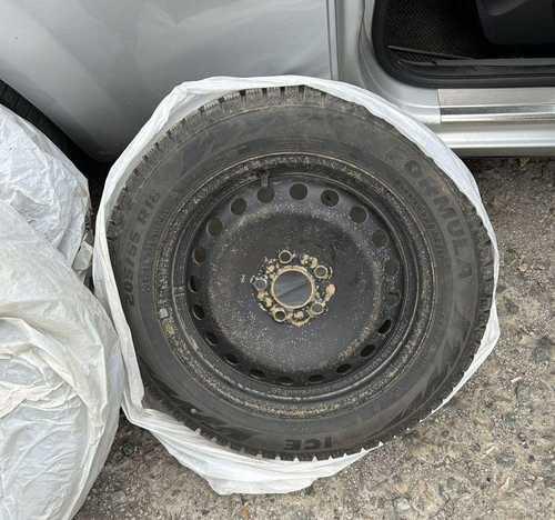 Колеса зимние 205 55 r16