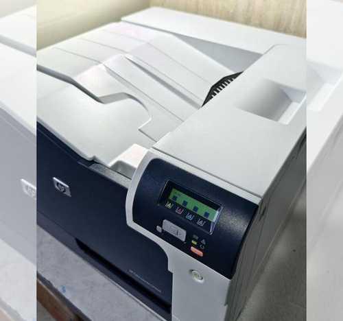 Принтер цветной Hp Color laserjet CP5225N