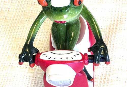 Статуэтка Лягушка Фрогги на мотоцикле