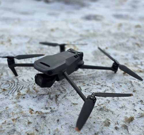 Квадрокоптер DJI Mavic 3 Classic