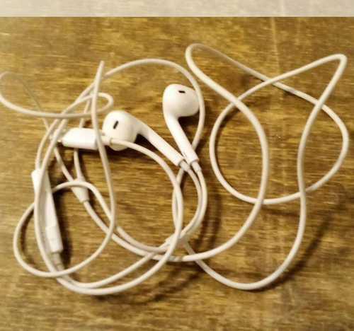 Наушники earpods