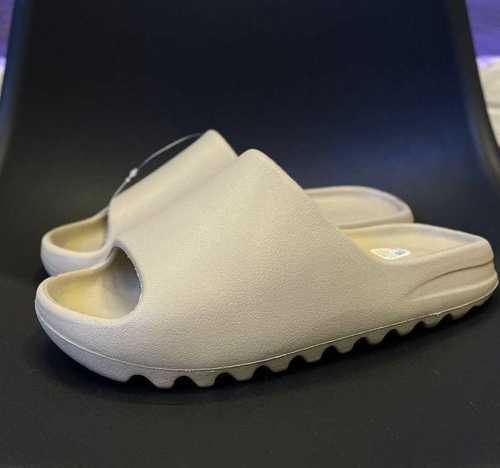 Шлепки Adidas Yeezy Slide