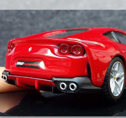 1:43 Ferrari superfast Bburago