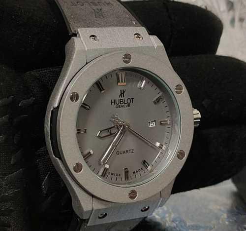 Наручные часы hublot