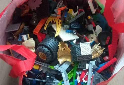 Огромный пакет lego