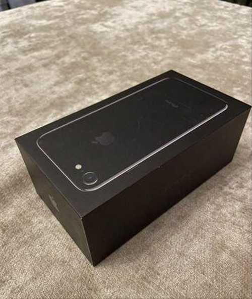 Оригнальная коробка от iPhone 7 256 GB Jet Black
