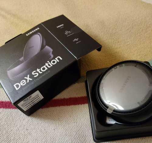 Док-станция Samsung DeX pad