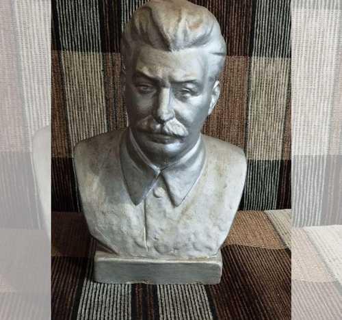 Бюст И. В. Сталина завод гжель автор Василик