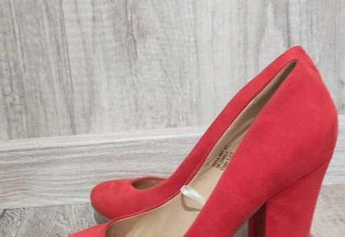 Туфли женские 39 размер красные