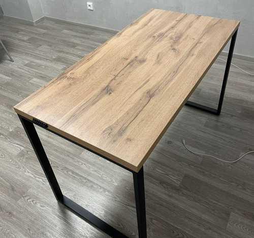 Компьютерный стол 120х60