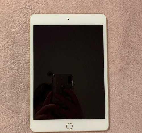 iPad mini 4, 64gb + два чехла