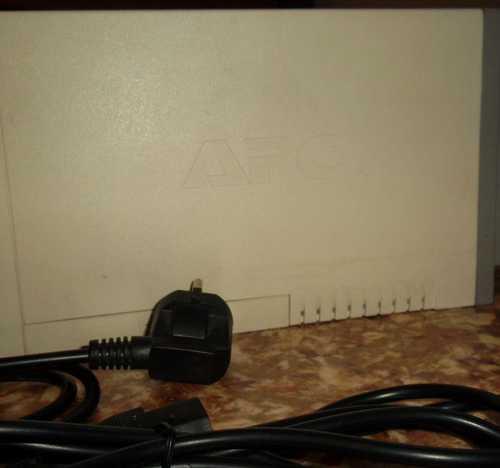 Источник бесперебойного питания (ибп) APC Back-UPS