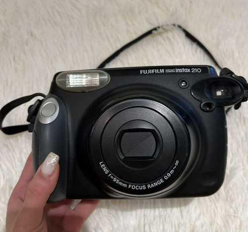 Fujifilm instax 210 (большой кадр)