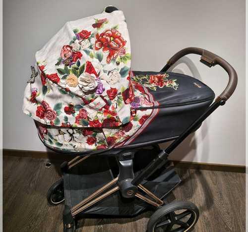Коляска 2 в 1 Cybex Priam 4 Spring Blossom Light н