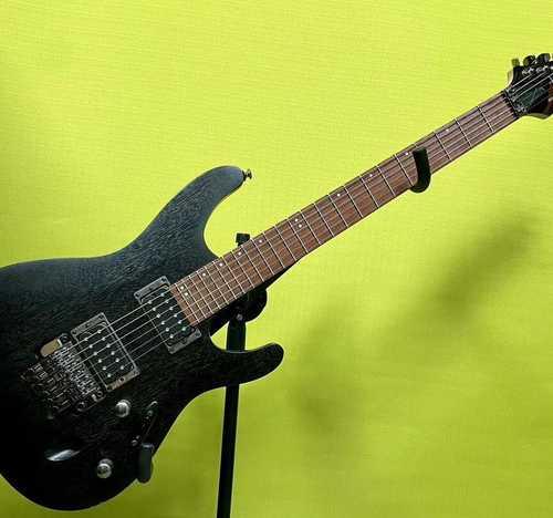 Электрогитара Ibanez S520