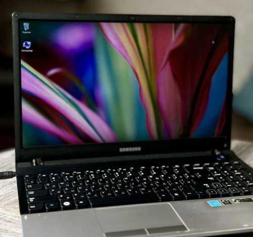 Ноутбук samsung np300e5a