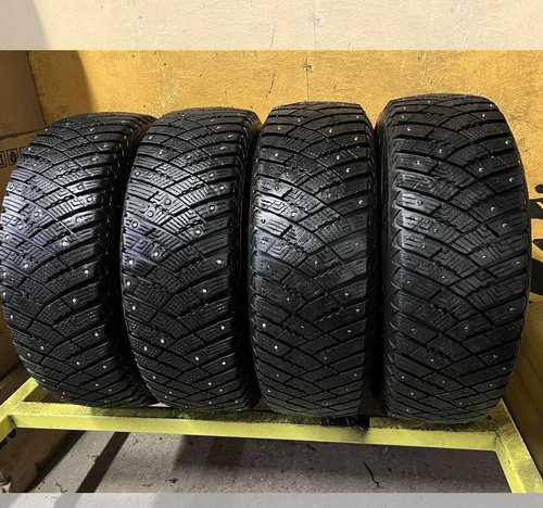 Goodyear Ultragrip Ice Arctic 195/65 R15