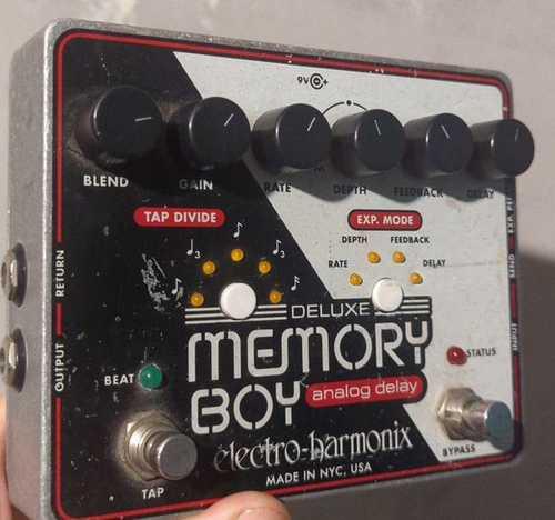 Electro Harmonix Deluxe memory boy analogue delay