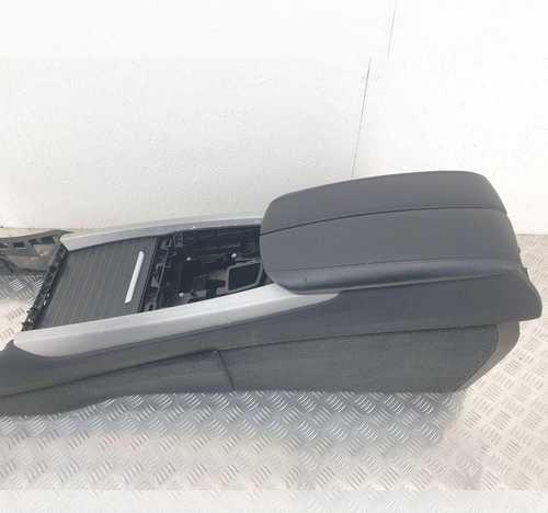 Центральный подлокотник BMW X5 F15 2014