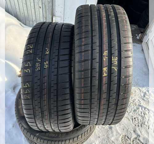 Michelin Pilot Sport 4 S 255/35 R22