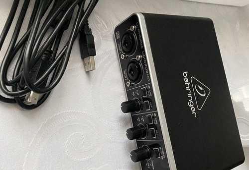Звуковая карта Behringer umc22