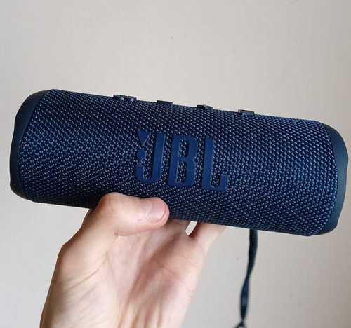 Портативная колонка JBL