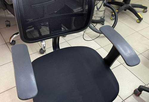 Офисное компьютерное кресло стул крутящийся