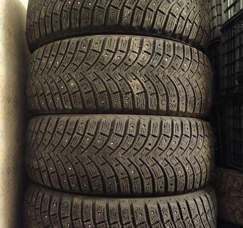 Michelin X-Ice North 215/65 R16 102