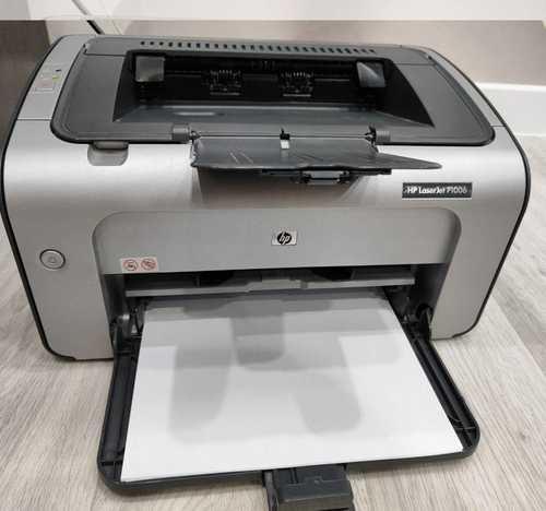 Принтер HP LaserJet P1006 плюс 3 новых картриджа