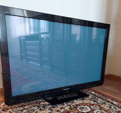 Телевизор Panasonic Viera TX-PR42C3 (106 см)