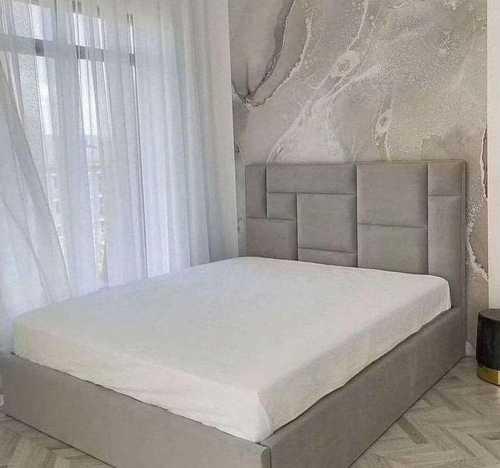 Кровать