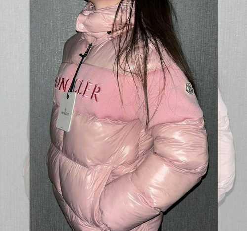 Пуховик moncler розовый