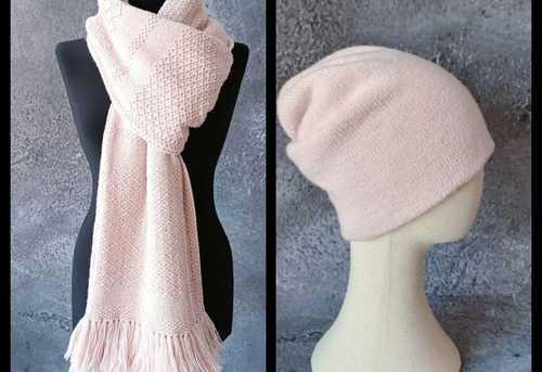 Вязаный широкий шарф и женская вязаная шапка бини
