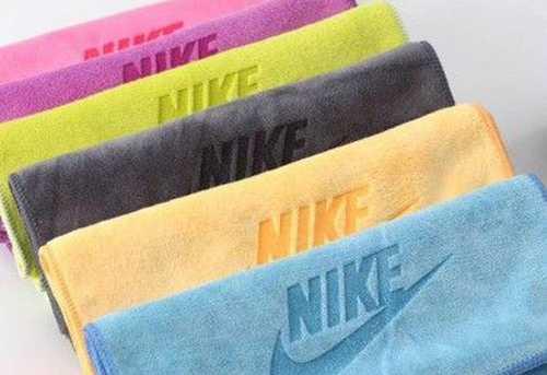 Полотенце спортивное Nike в чехле