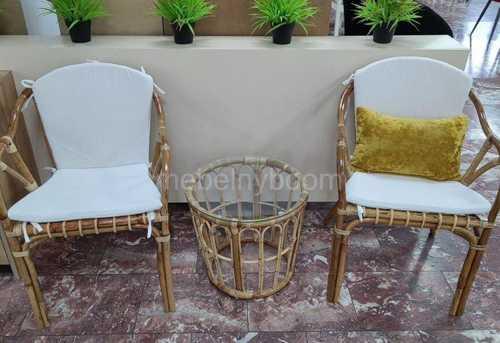 Столик и 2 стула из ротанга