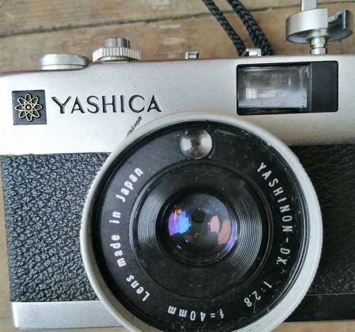 Пленочная камера Yashica eleсtro 35 MG