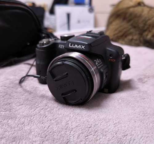 Цифровой фотоаппарат Panasonic Lumix DMC-FZ100