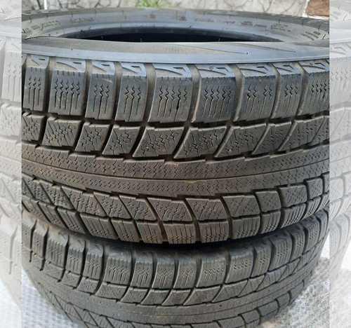 Triangle TR777 215/65 R16 102H