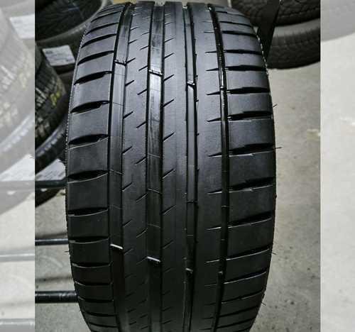 Michelin Pilot Sport 4 235/35 R19 91Y