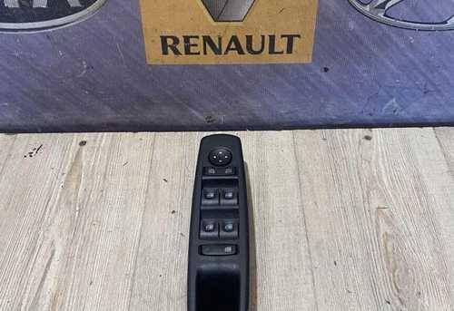 Блок кнопок стеклоподъемников Renault fluence Лев