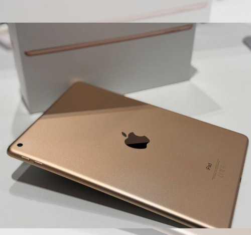 Apple iPad 6-th 9,7" Wi-Fi 32 гб, Gold (A1893)