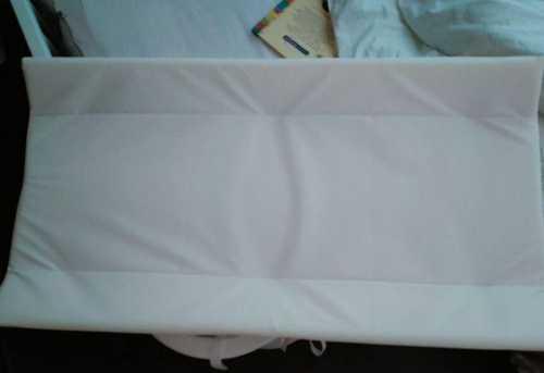 Пеленальная доска для новорожденного на кровать