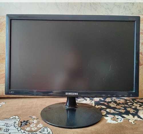 Монитор Samsung 18.5" S19D300NY