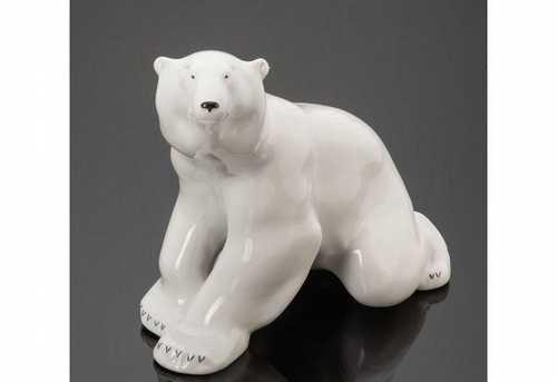Статуэтка "Белый медведь", скульптор Б.Я. Воробьев